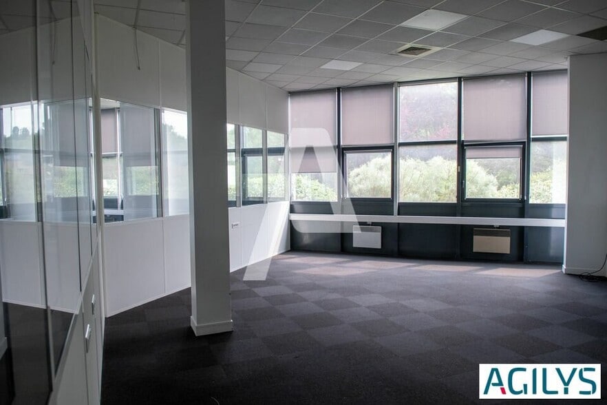 Location Local d'activités - 2 Rue Du Parc, 91140 Villebon-sur-Yvette ...